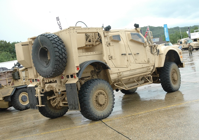 WarWheels.Net- M-ATV – MRAP All-Terrain Vehicle Photos